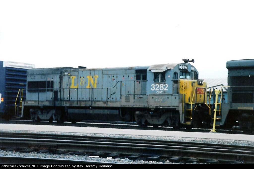 CSX 3282